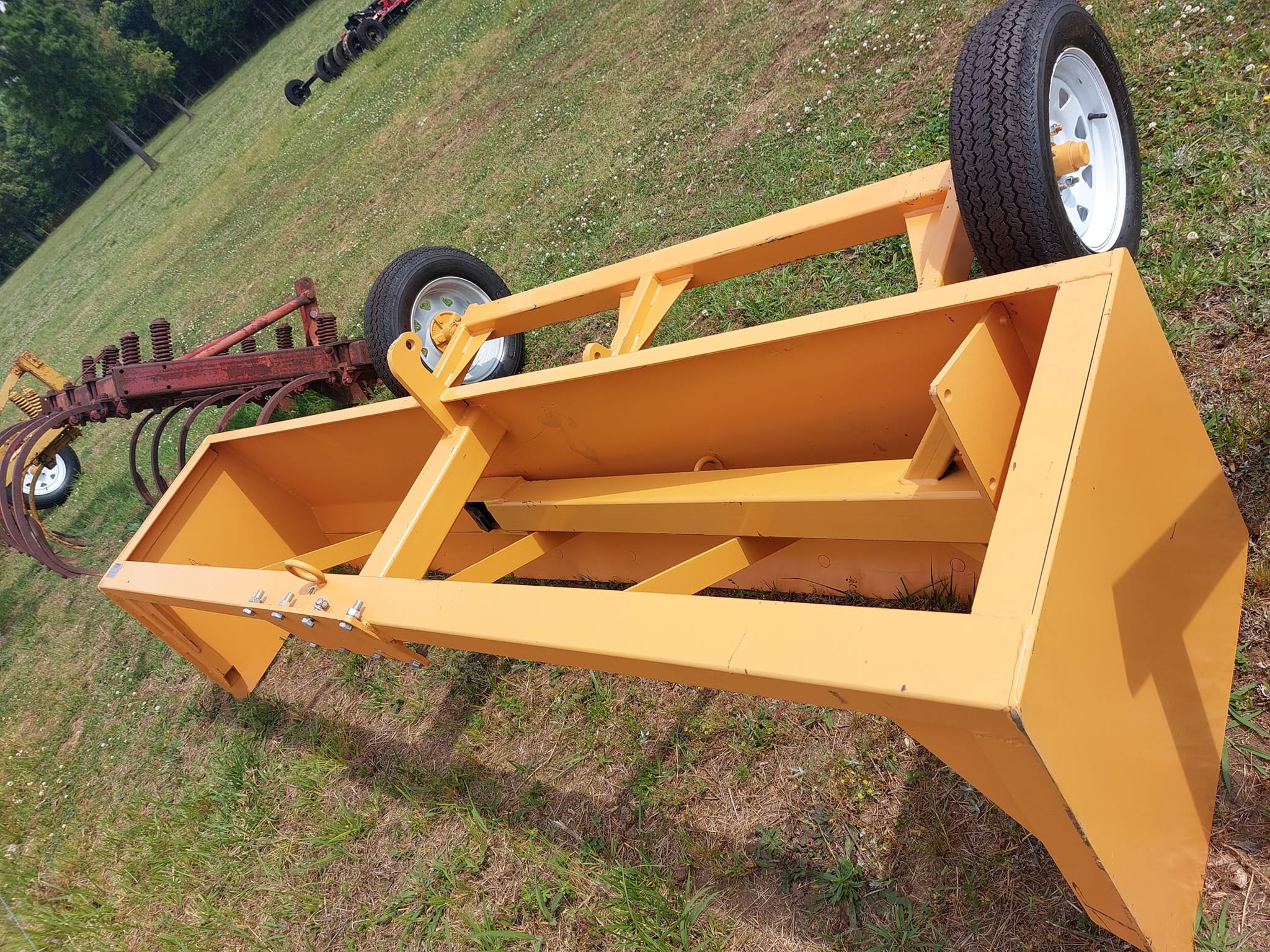 10' Ind. America Box Blade w/ Wheels | Ivey's Equipment