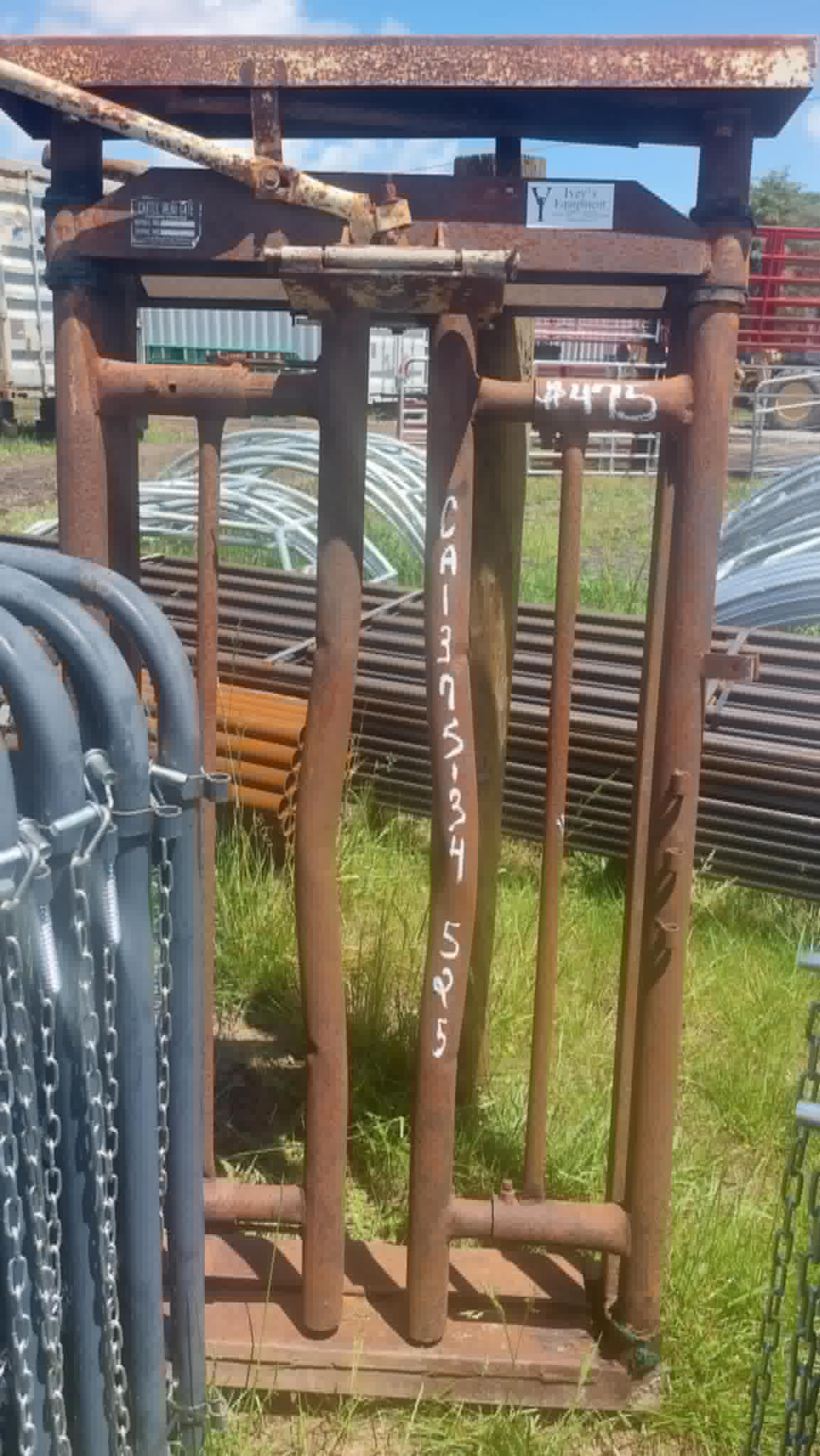 Used - Cattle Head Gate Automatic | Ivey's Equipment